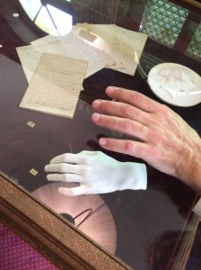 LA MAIN DE CHOPIN | Grain de sable